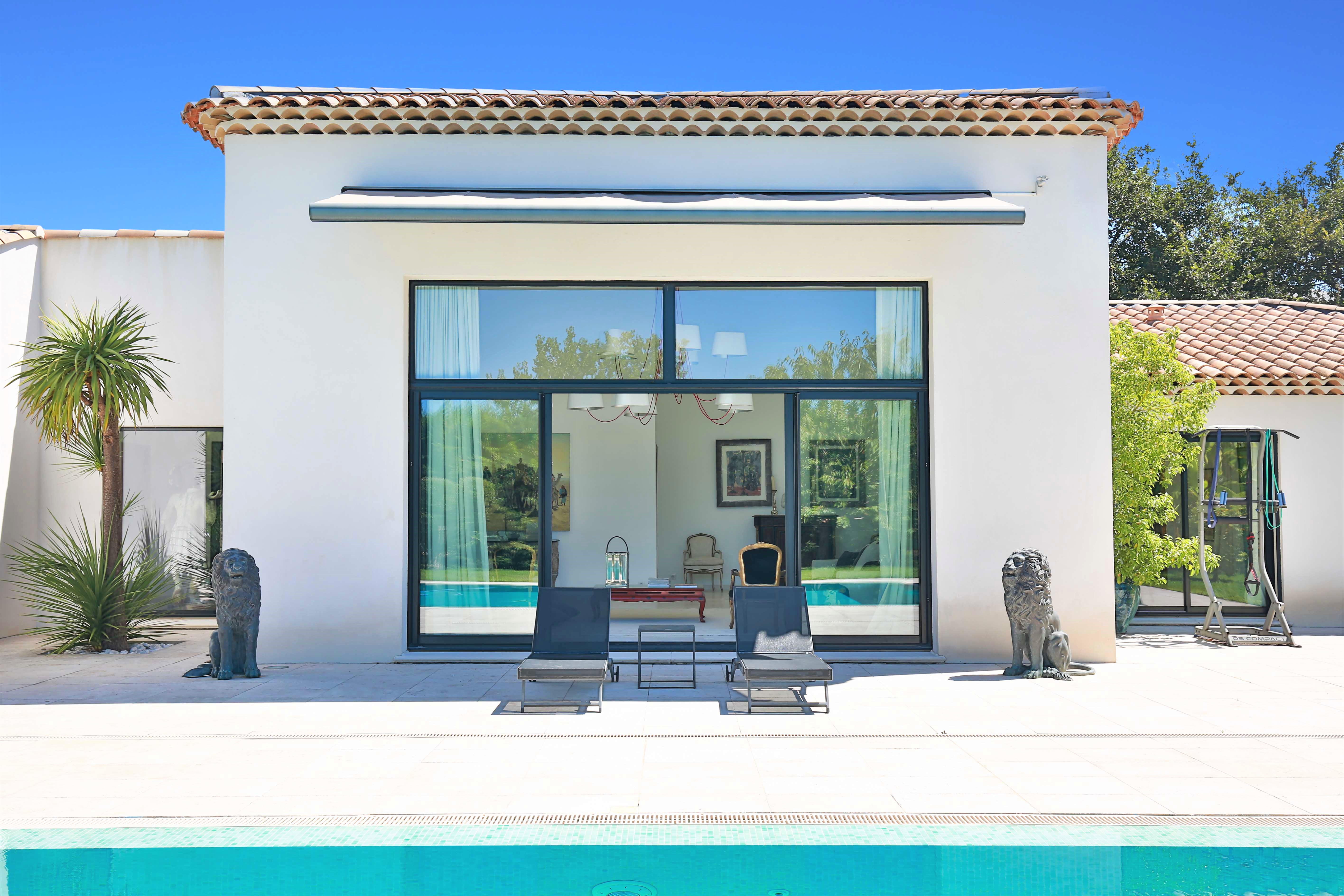 Vente ROQUEFORT LES PINS. VILLA EXCEPTIONNELLE | Merone Immobilier